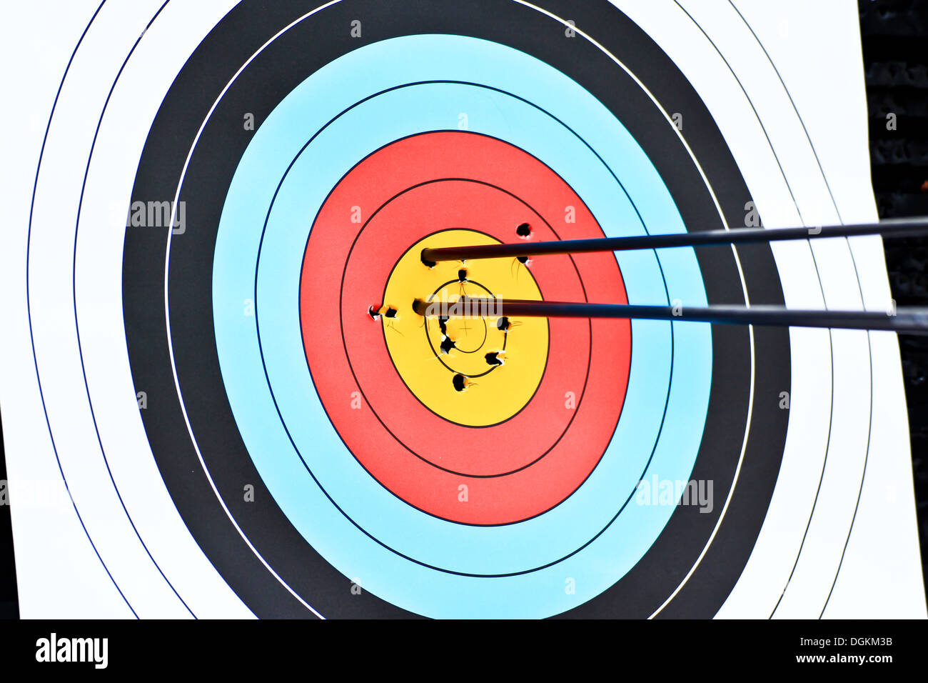 Archery target Stock Photo - Alamy