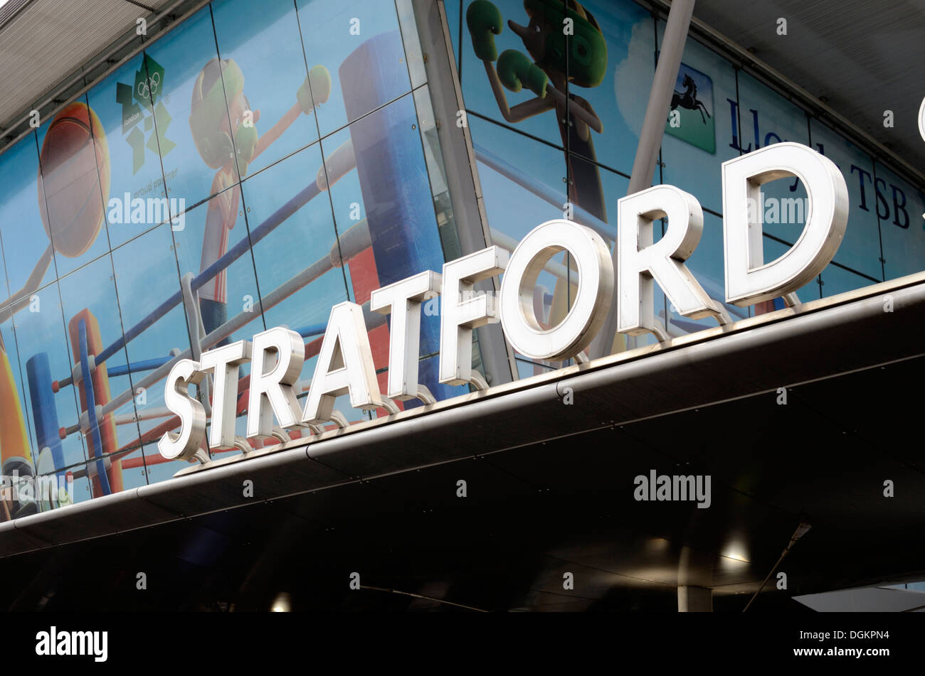 Stratford station sign hi-res stock photography and images - Alamy