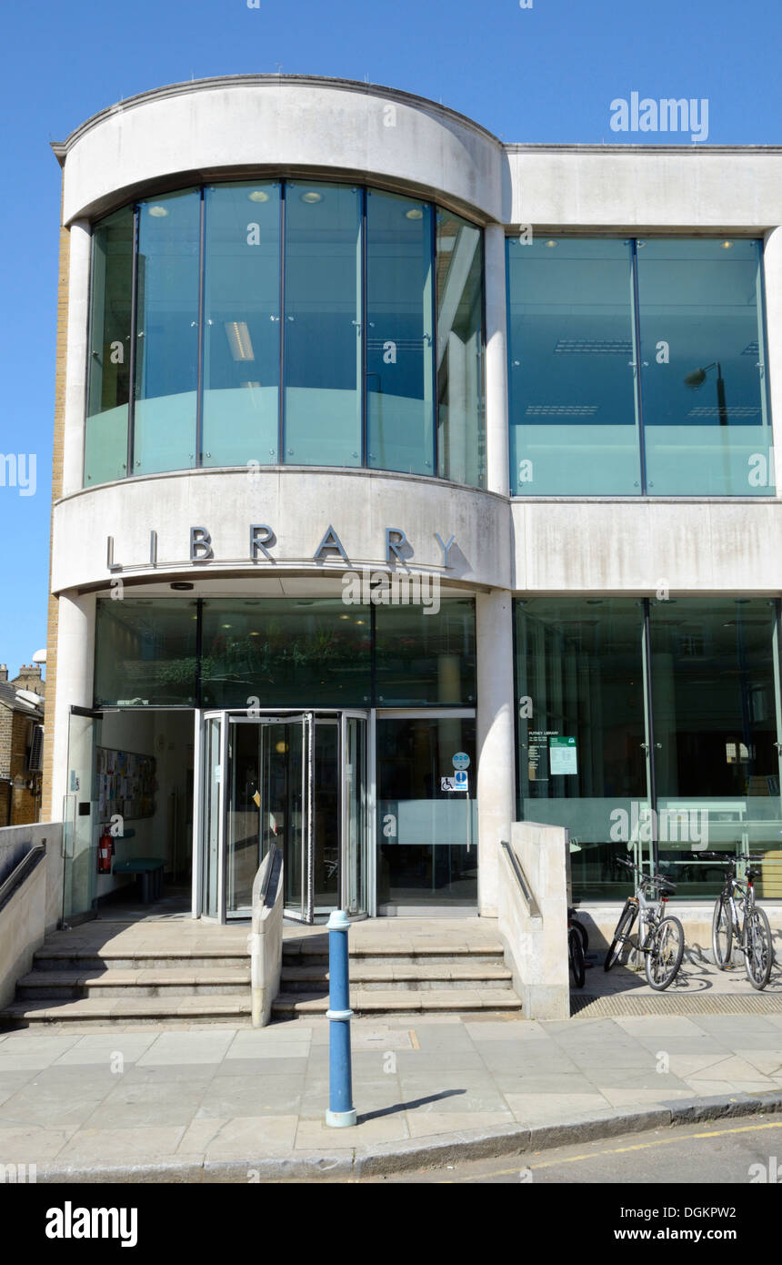 Public library exterior outside london hi-res stock photography and ...