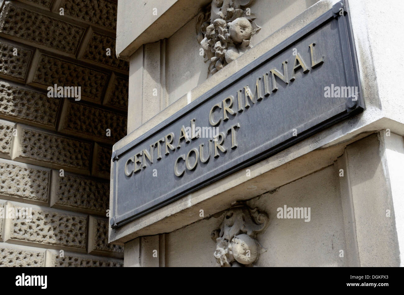 Central Criminal Court sign outside the Old Bailey Stock Photo - Alamy