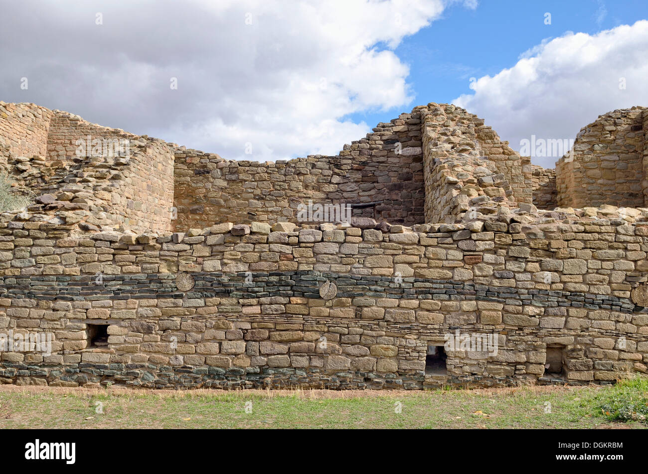 Masonry of West Ruins with dark sandstone bands, historic Anasazi ...