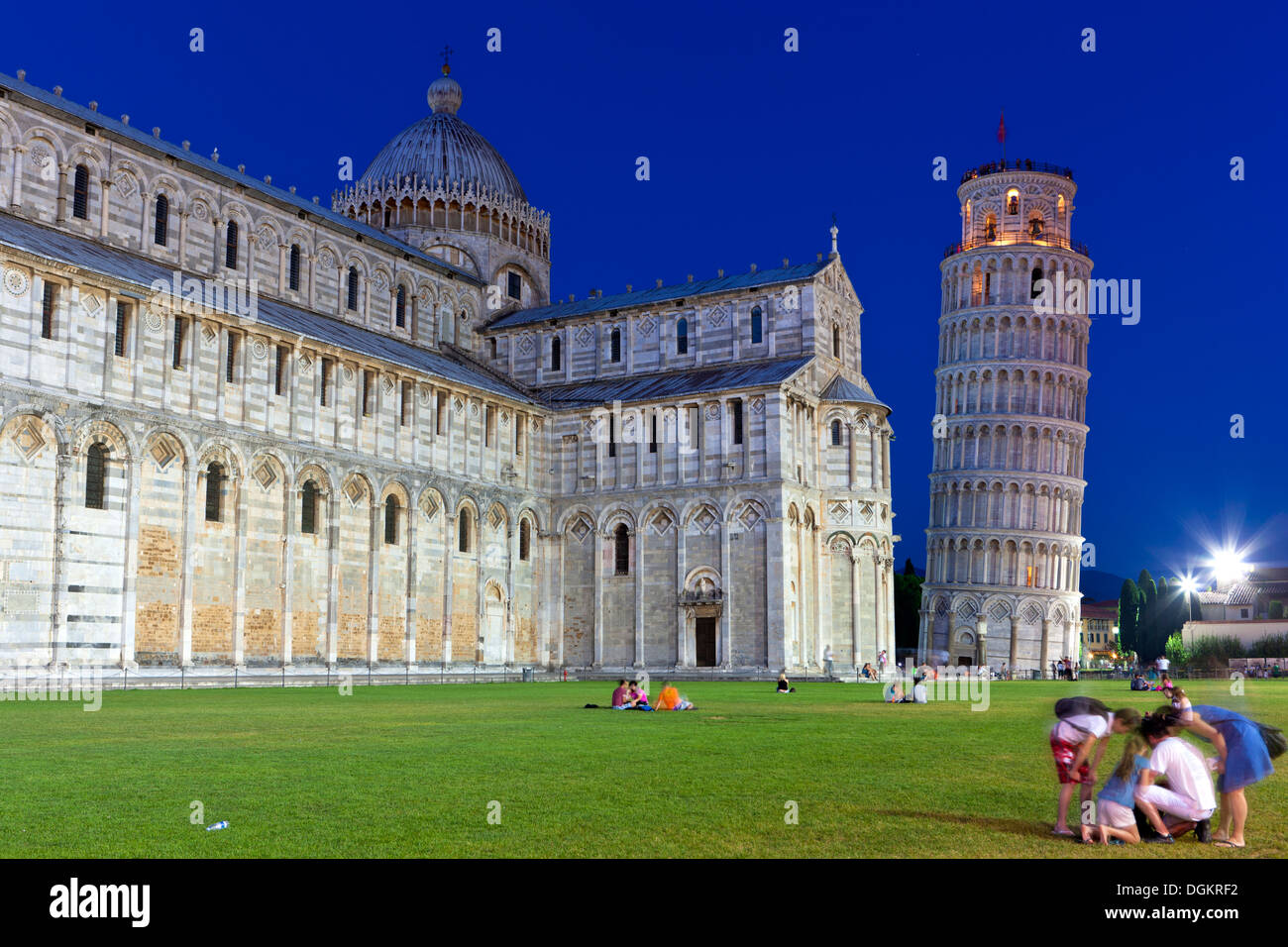 The leaning bell tower of pisa hi-res stock photography and images - Alamy