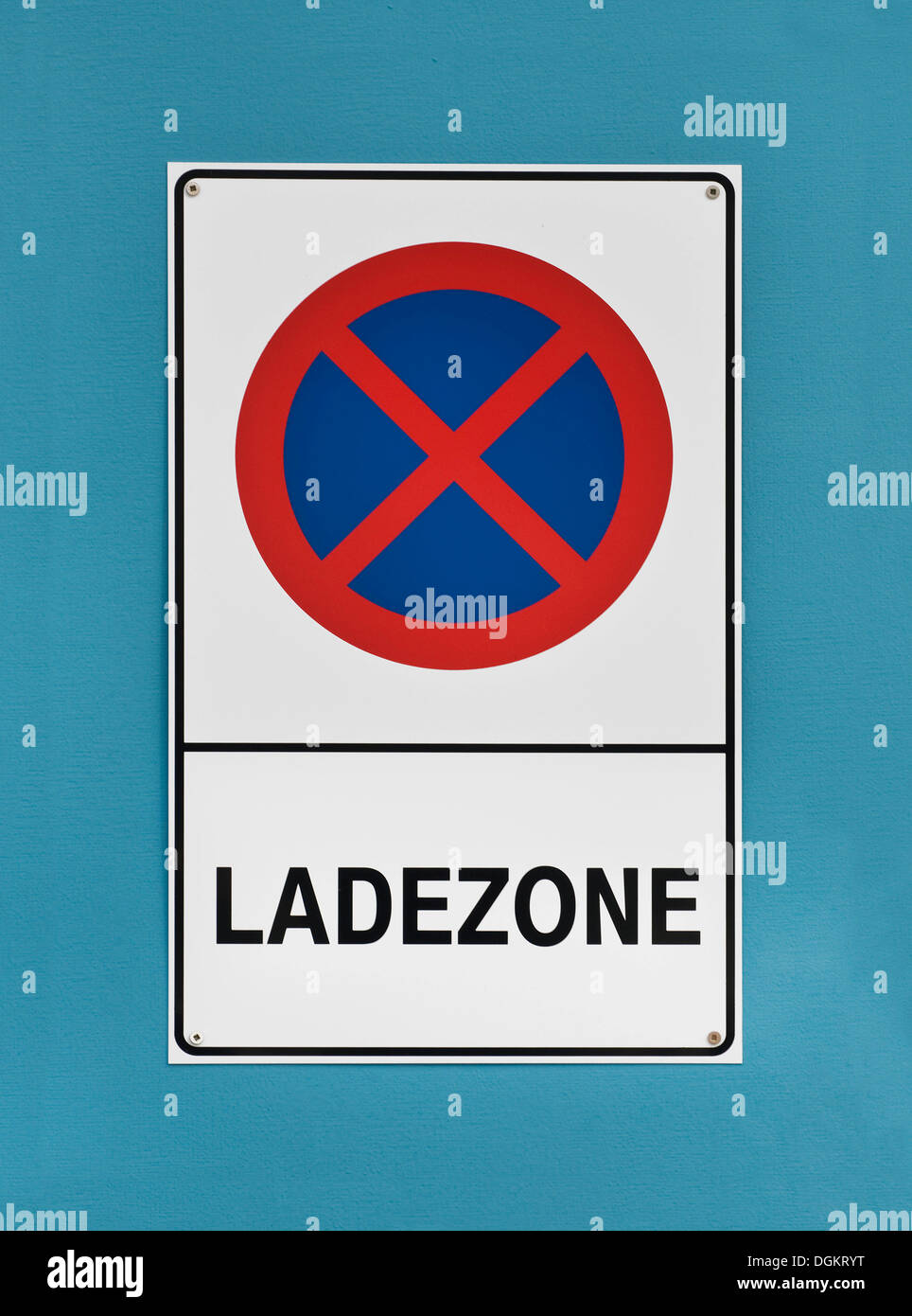 Sign in German, "Ladezone", loading zone, no parking Stock Photo - Alamy