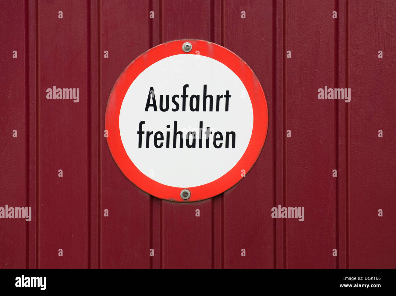 Sign, Ausfahrt freihalten, German for Keep clear Stock Photo - Alamy