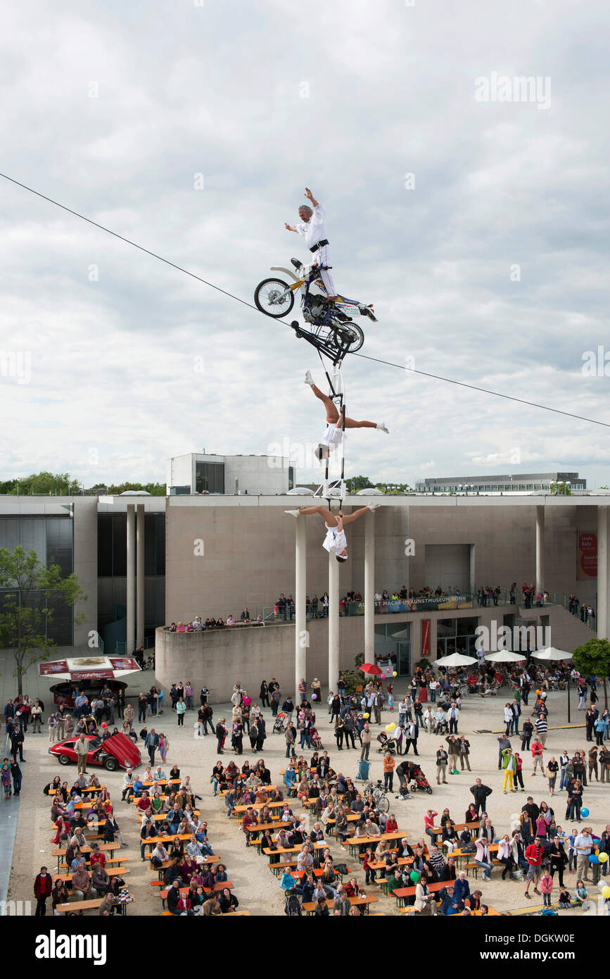 Tightrope motorcycle hi-res stock photography and images - Alamy