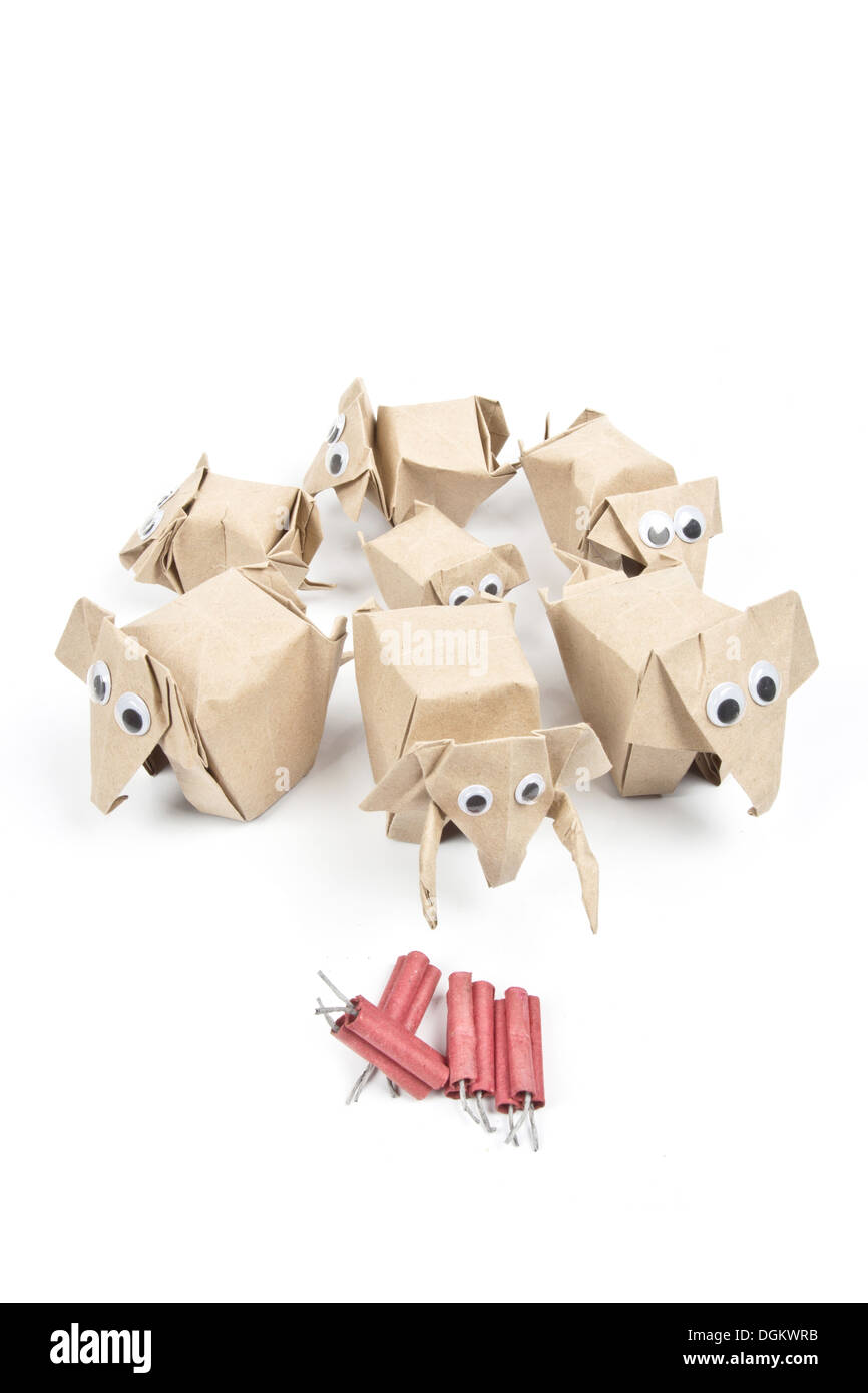 origami recycle paper Stock Photo - Alamy