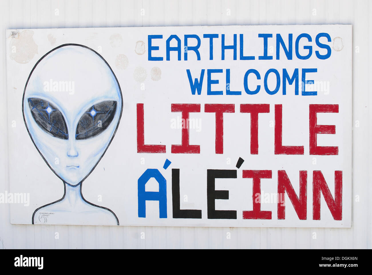 Welcome earthlings hi-res stock photography and images - Alamy