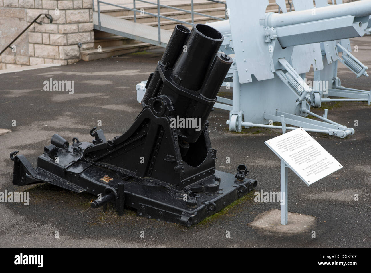 Trench mortar hi-res stock photography and images - Alamy