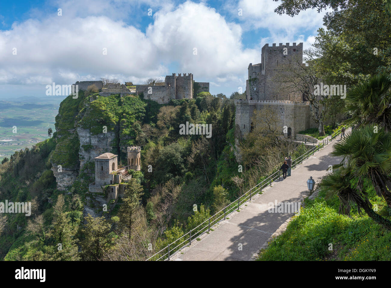 Venus Castle or Castello di Venere, Norman Castle, Felsenstadt Erice ...