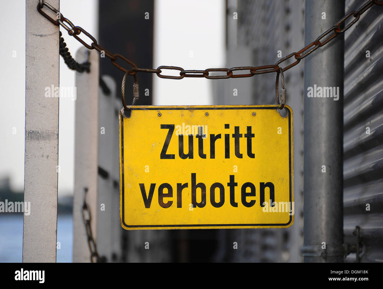 Entry prohibition sign hi-res stock photography and images - Alamy