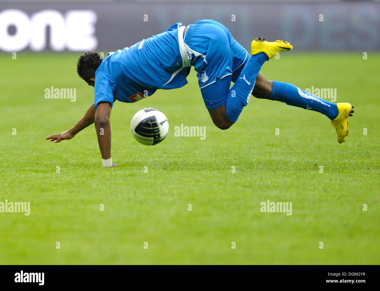Maicosuel, TSG 1899 Hoffenheim, stumbling over ball Stock Photo - Alamy
