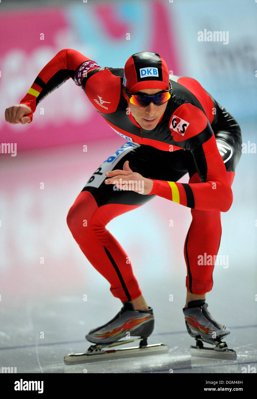 World speed skating championships men hi-res stock photography and ...