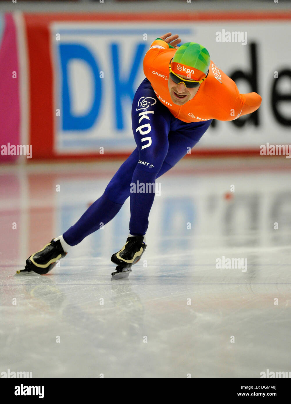 World speed skating championships men hi-res stock photography and ...