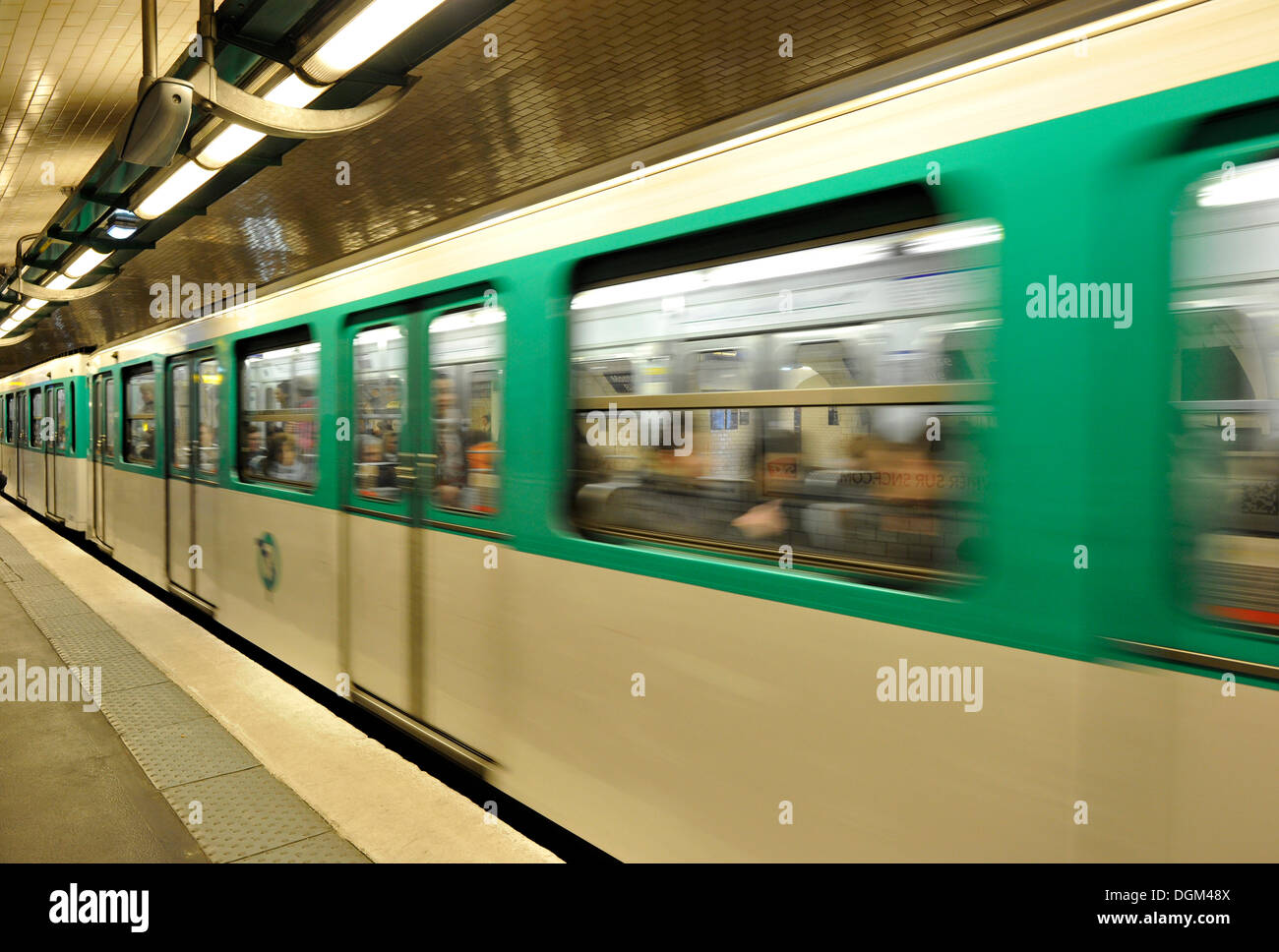 French Underground Stock Photos & French Underground Stock Images - Alamy