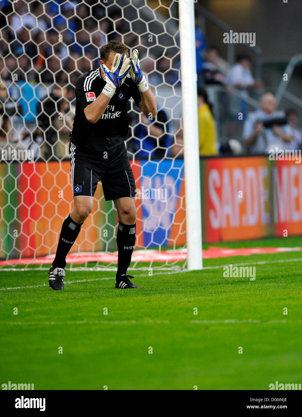 Full length goalkeeper hi-res stock photography and images - Alamy