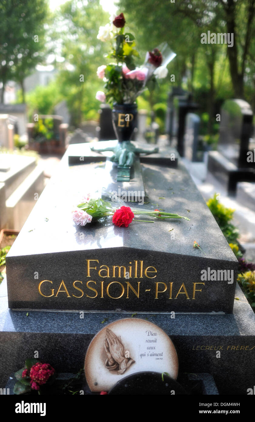 Grave of Edith Piaf, Pere Lachaise Cemetery, Paris, France, Europe ...
