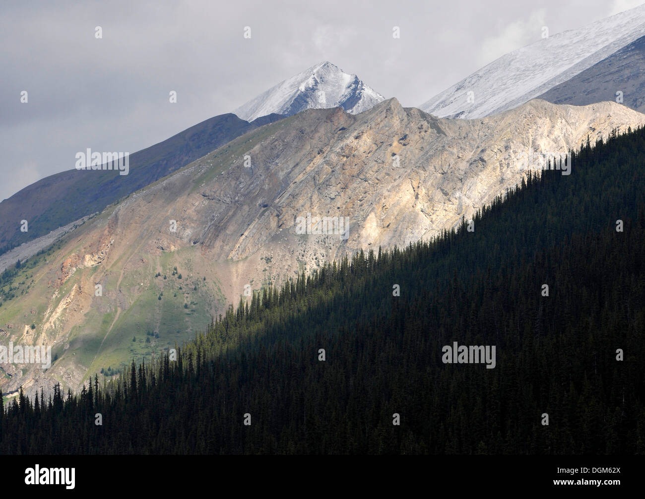 Snow-covered Samson Peak, also known as Shipwreck Mountain, Maligne ...