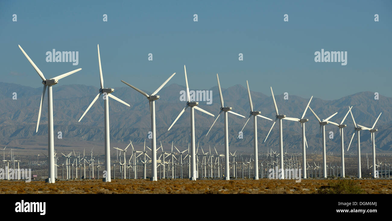 Wind energy, San Gorgonio Pass Wind Farm, operated by ExxonMobil, one ...