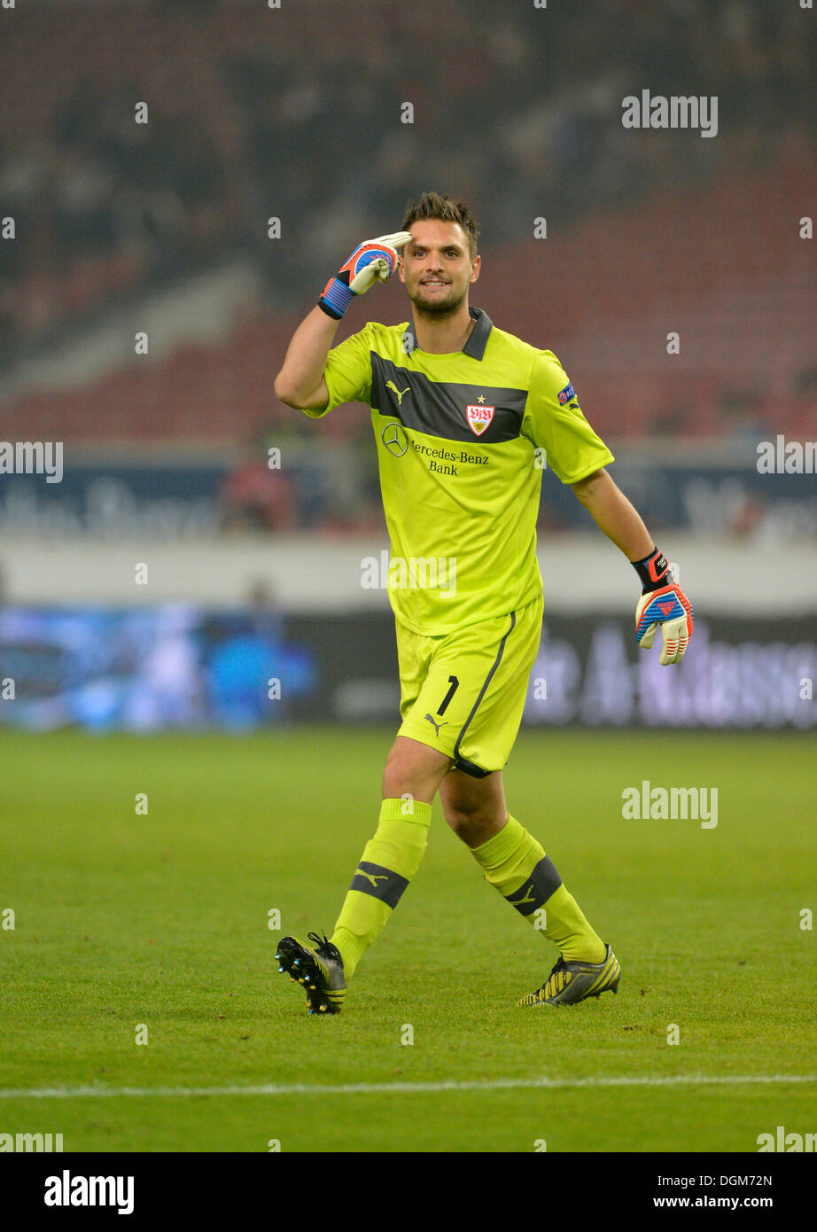 Goalkeeper Sven Ulreich, VfB Stuttgart, upset and angry, gesticulating ...