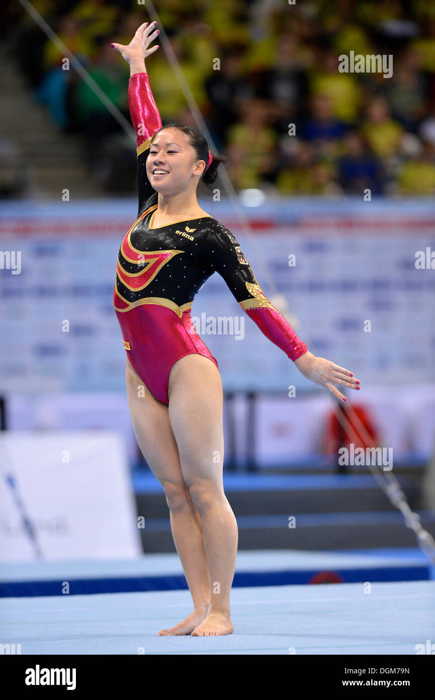 Kim BUI, GER, floor, EnBW Gymnastics World Cup 2012, Porsche-Arena ...