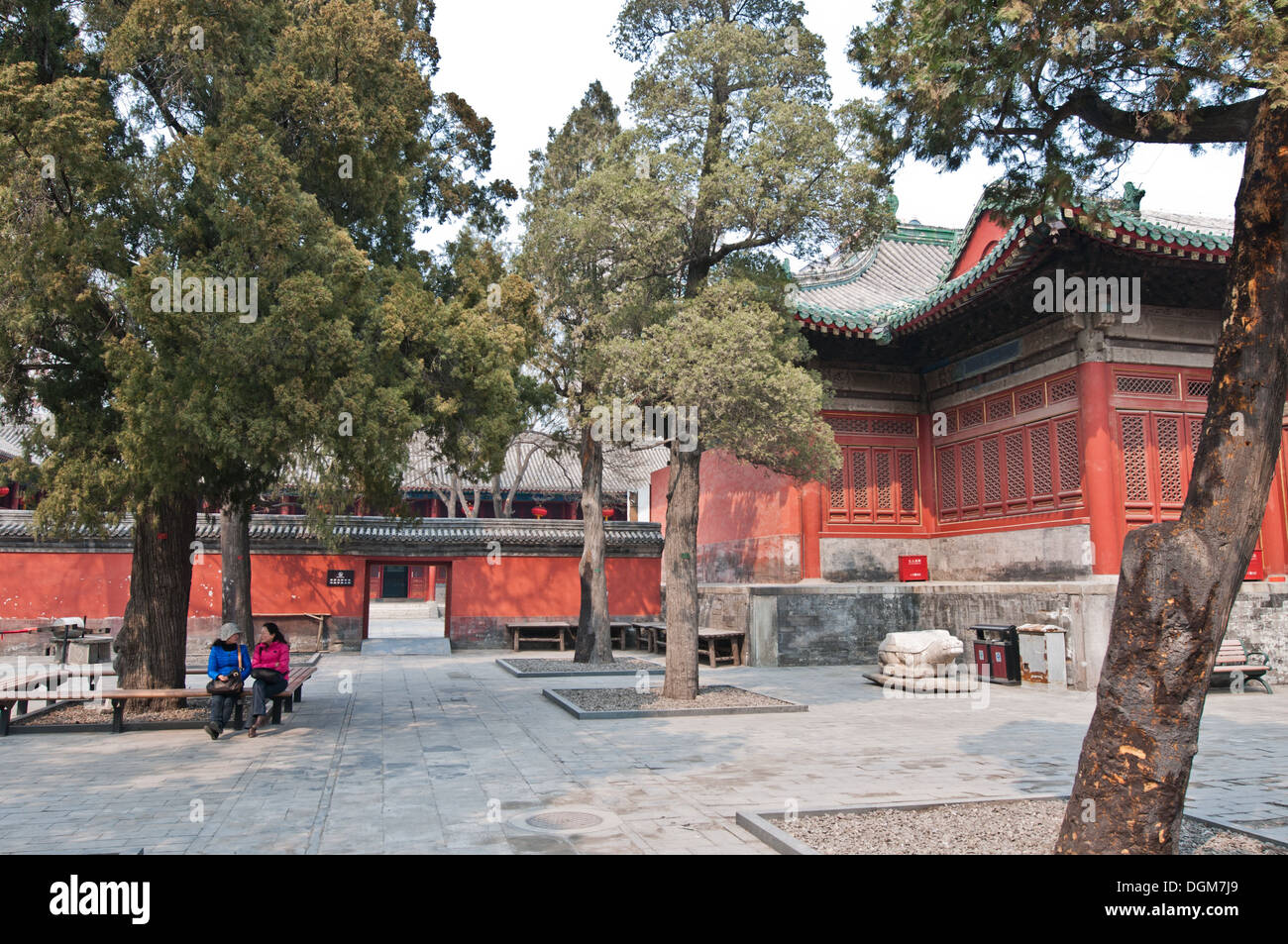 Beijing tai temple hi-res stock photography and images - Alamy