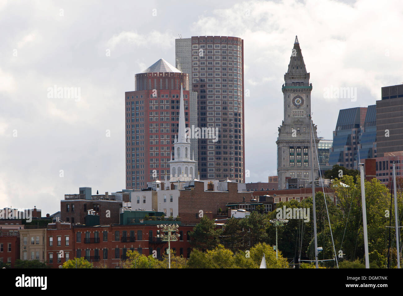 Boston houses and skyline hi-res stock photography and images - Alamy