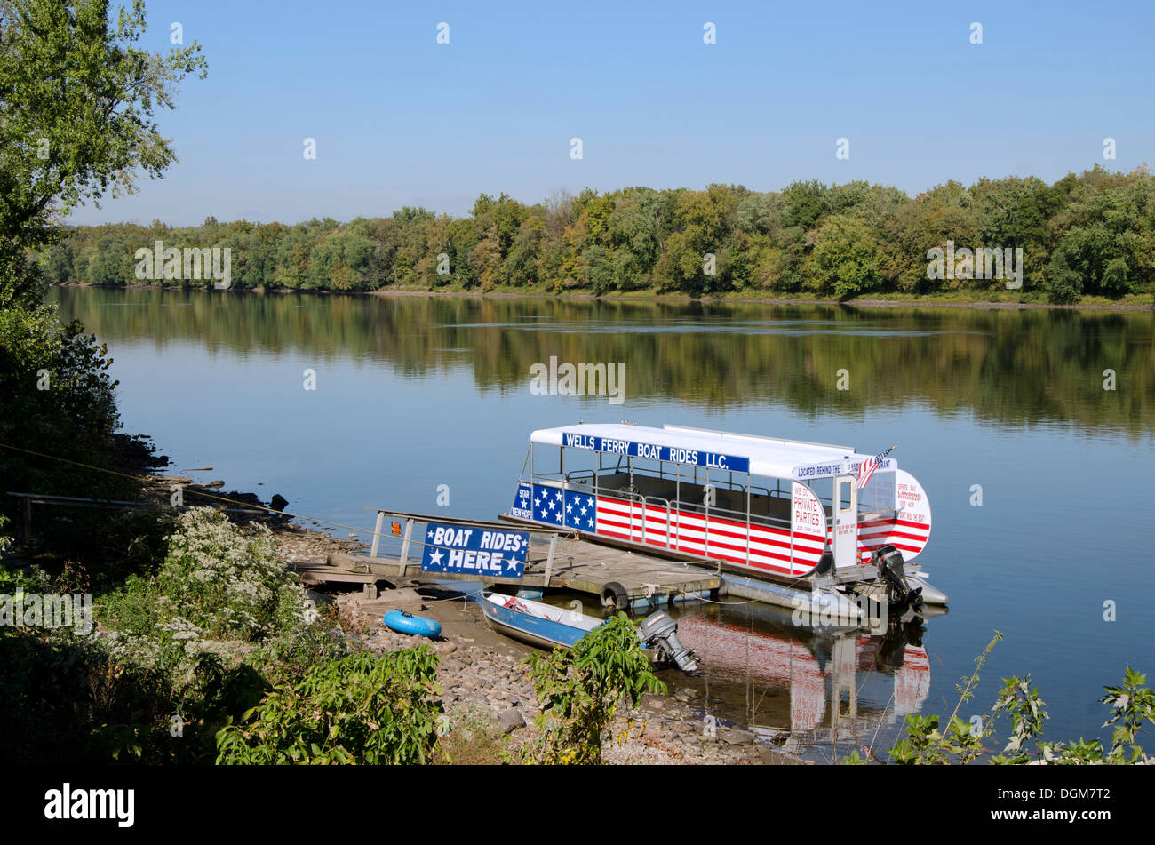 Ferry boat with american flag at delaware river New Hope, Pennsylvania ...