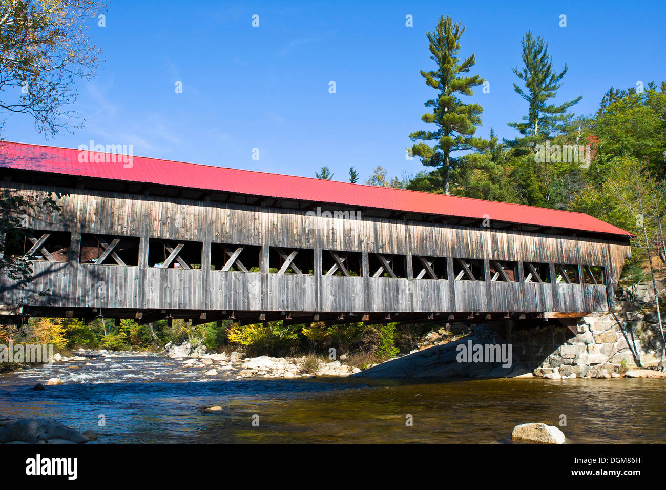 Albany covered bridge new hampshire hi-res stock photography and images ...