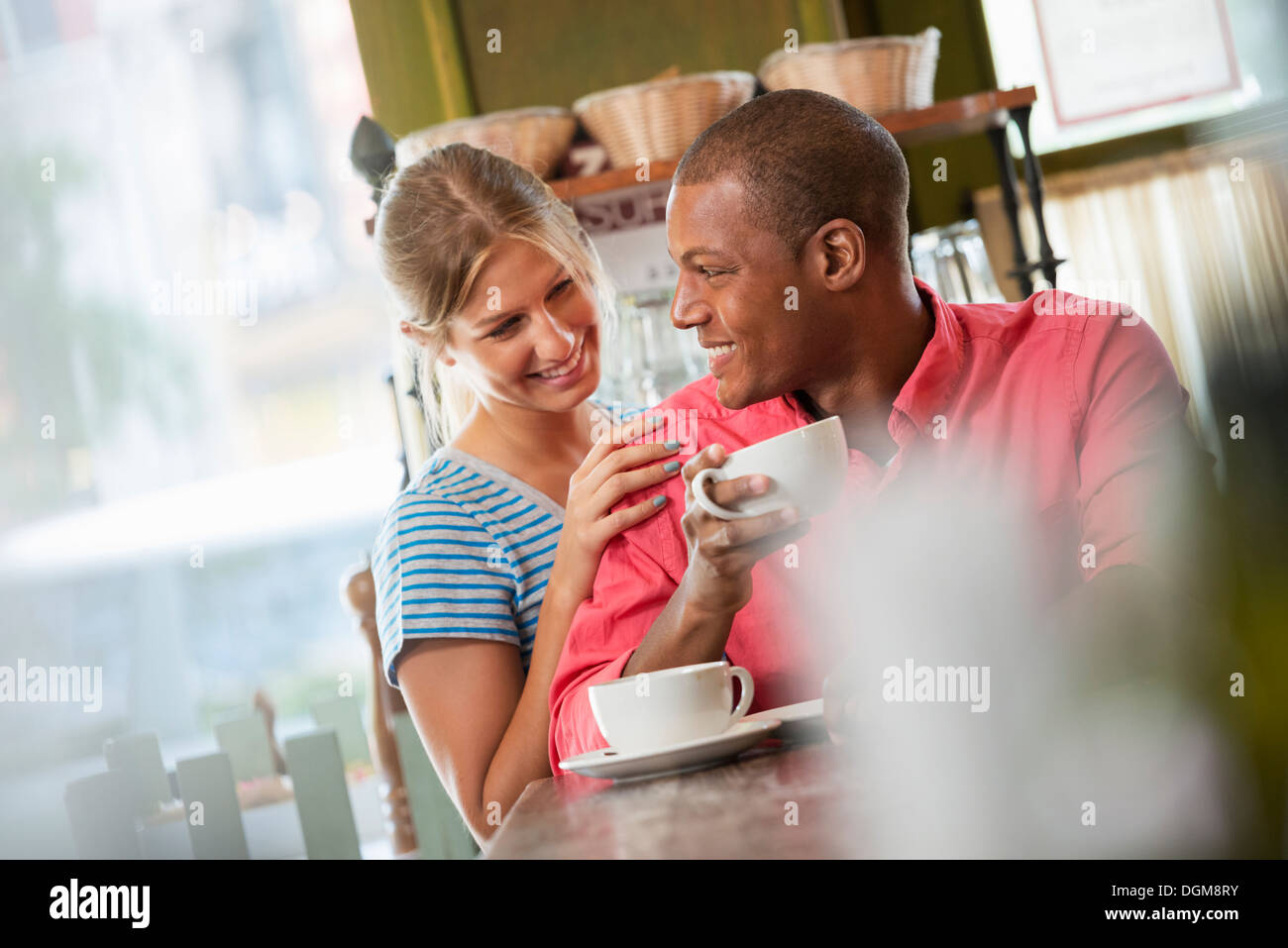 2 people talking close hi-res stock photography and images - Alamy