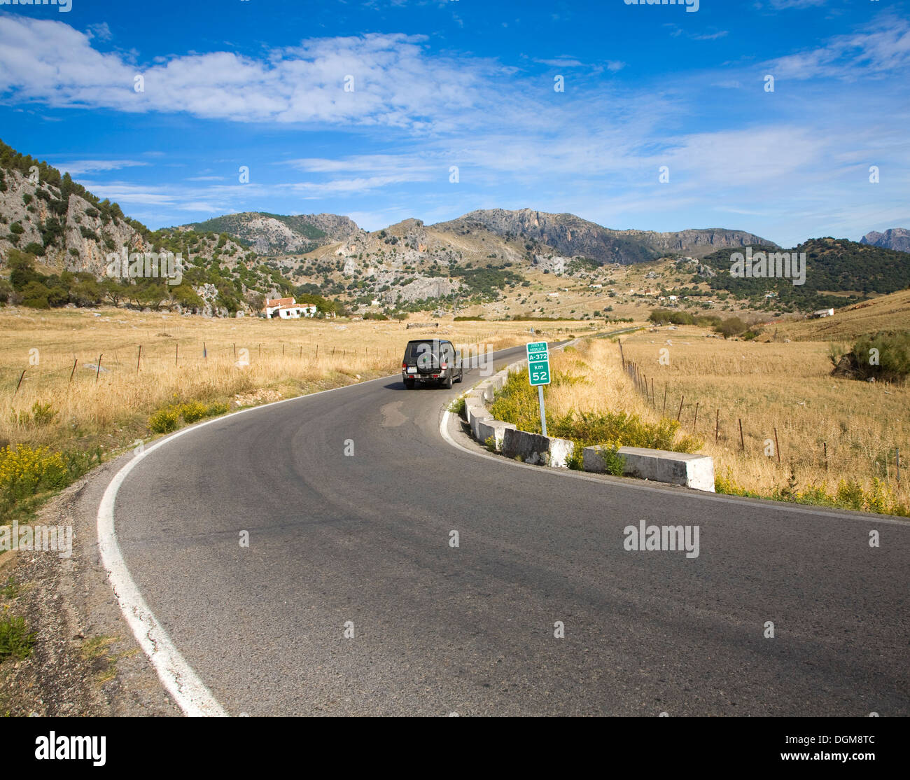 Road corner hi-res stock photography and images - Alamy