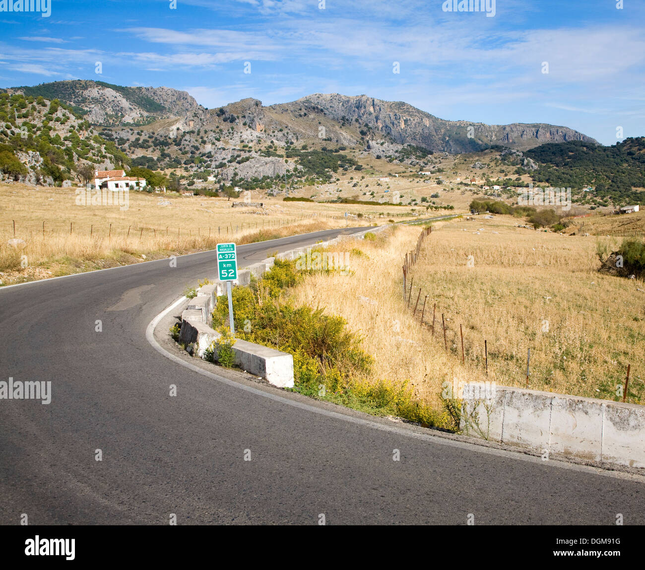 Road corner hi-res stock photography and images - Alamy