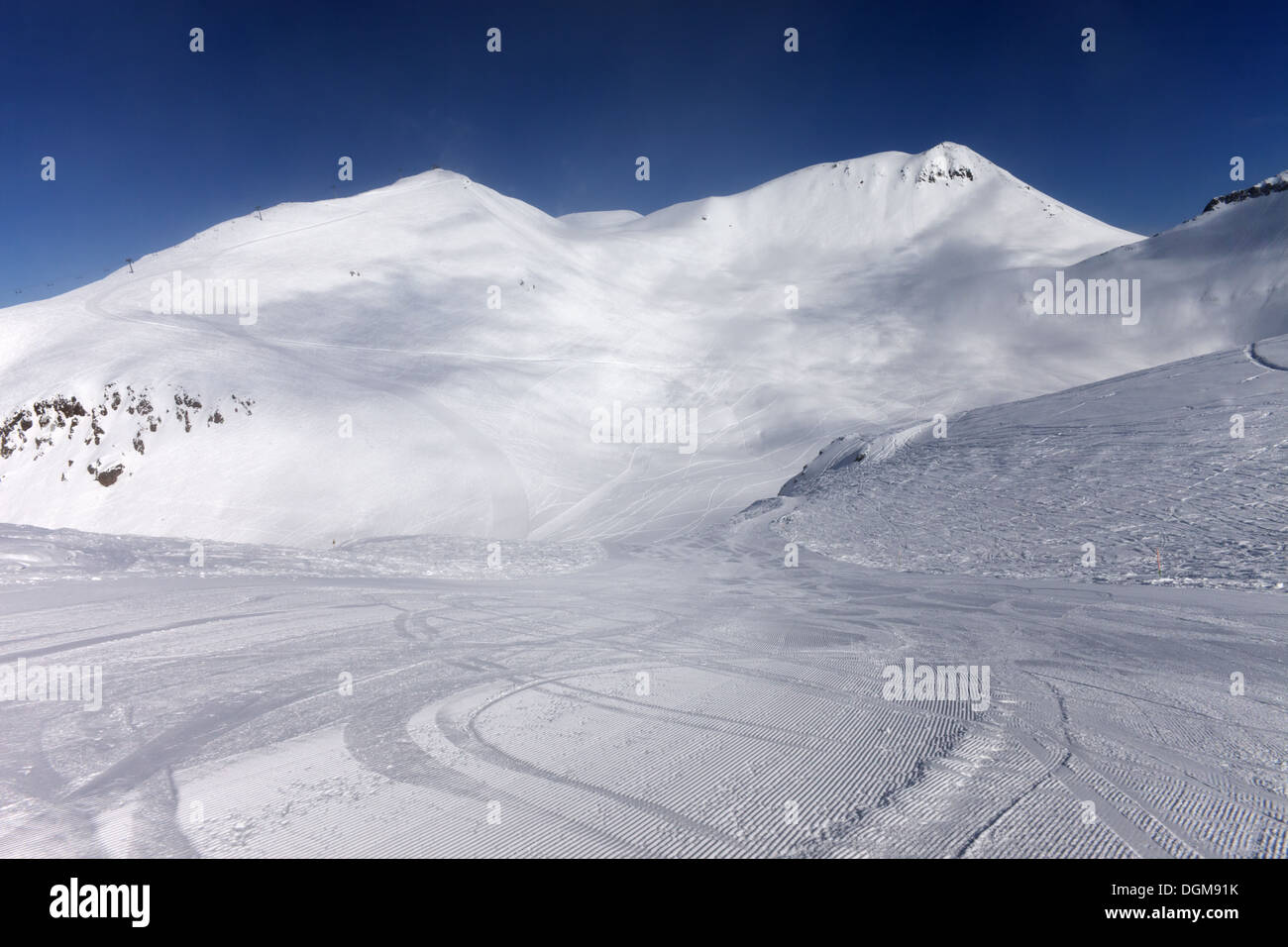 Angle of slope hi-res stock photography and images - Alamy