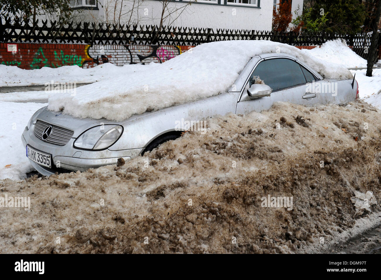 Mercedes slk hi-res stock photography and images - Alamy