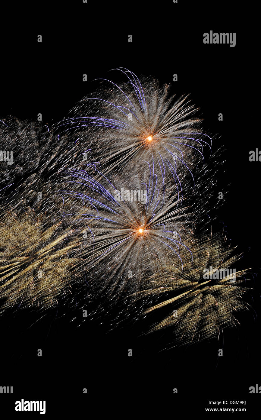 Exploding fireworks aerial hi-res stock photography and images - Alamy