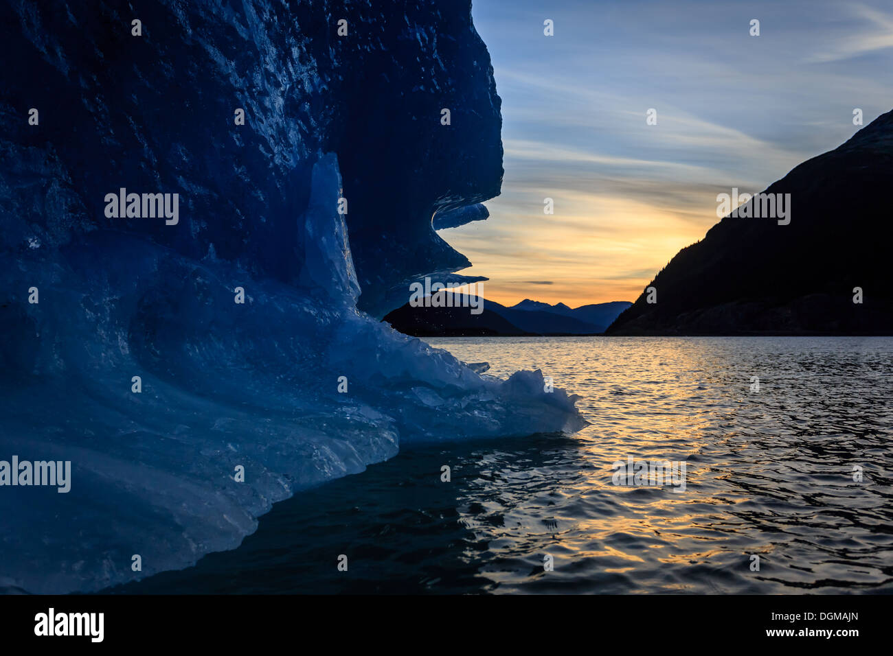 Iceberg shapes hi-res stock photography and images - Alamy