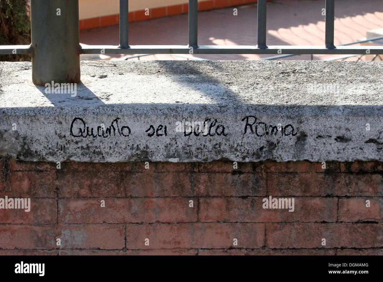 Graffiti in rome hi-res stock photography and images - Alamy