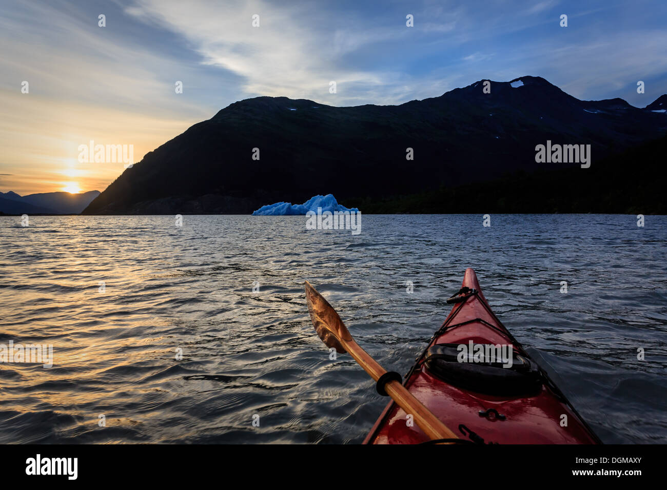 Iceberg kayaking hi-res stock photography and images - Alamy