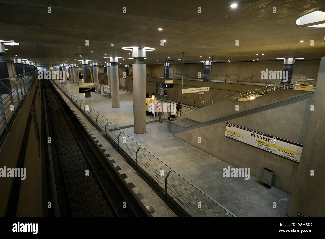 Inside berlin u bahn station hi-res stock photography and images - Alamy