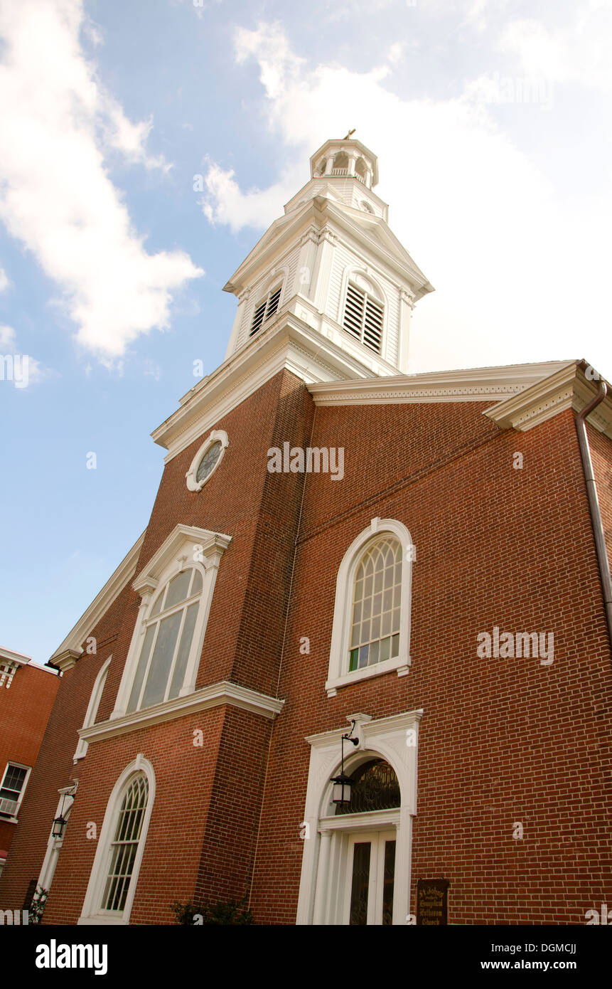 American church hi-res stock photography and images - Alamy