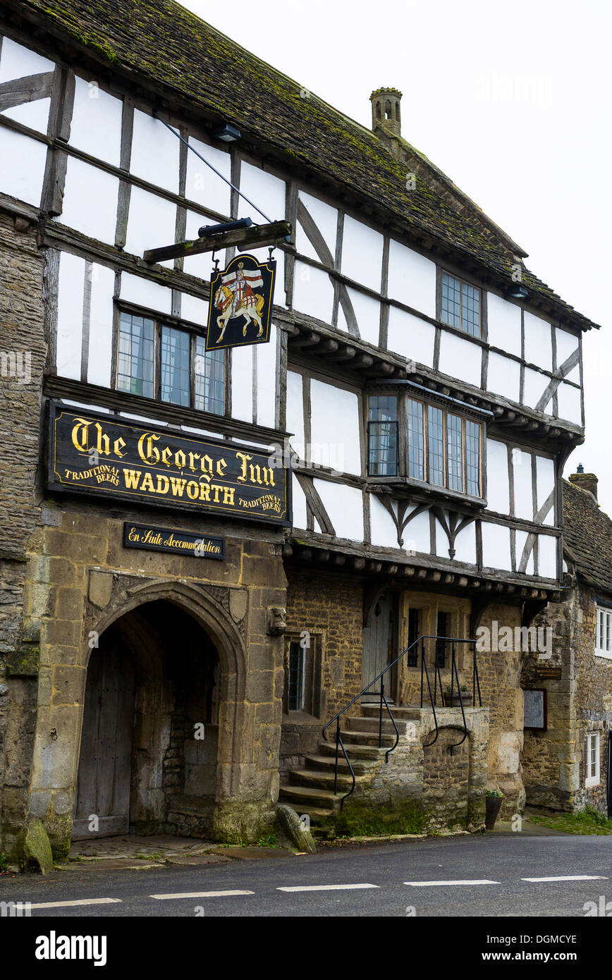 Old george inn hi-res stock photography and images - Alamy