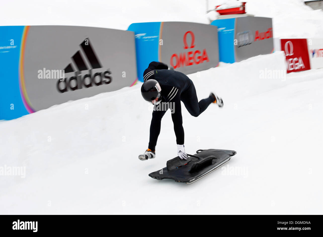 Skeleton actions hi-res stock photography and images - Alamy