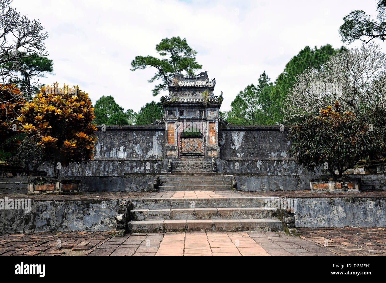 Tu doc mausoleum hi-res stock photography and images - Alamy