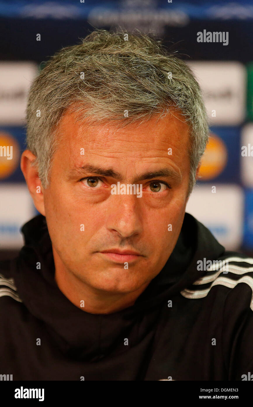 Trainer fc chelsea kopf hi-res stock photography and images - Alamy