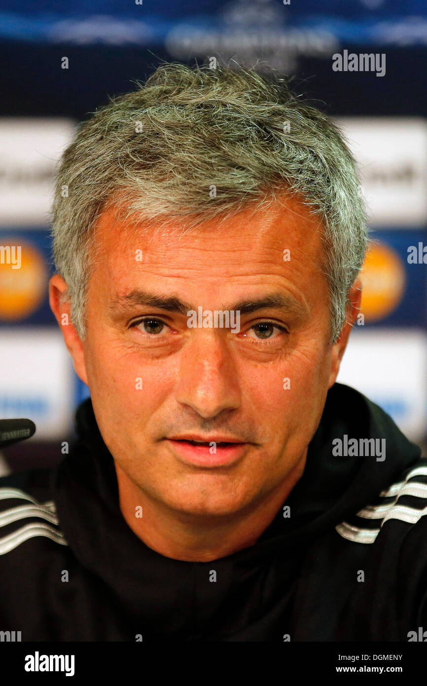 Jose mourinho portrait hi-res stock photography and images - Alamy