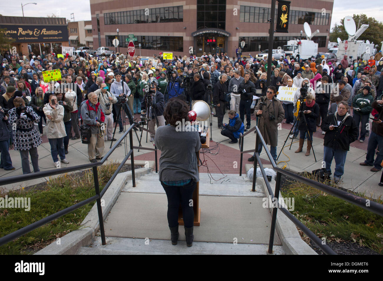 Maryville, Missouri, USA. 22nd Oct, 2013. People attend a rally ...