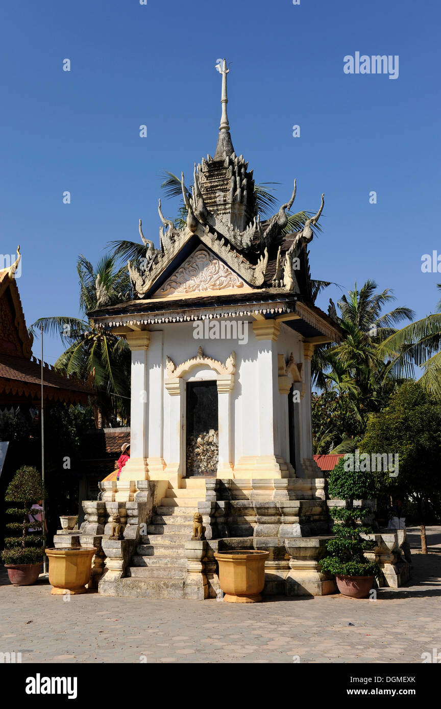 Cambodia Khmer Rouge History Stock Photos & Cambodia Khmer Rouge ...