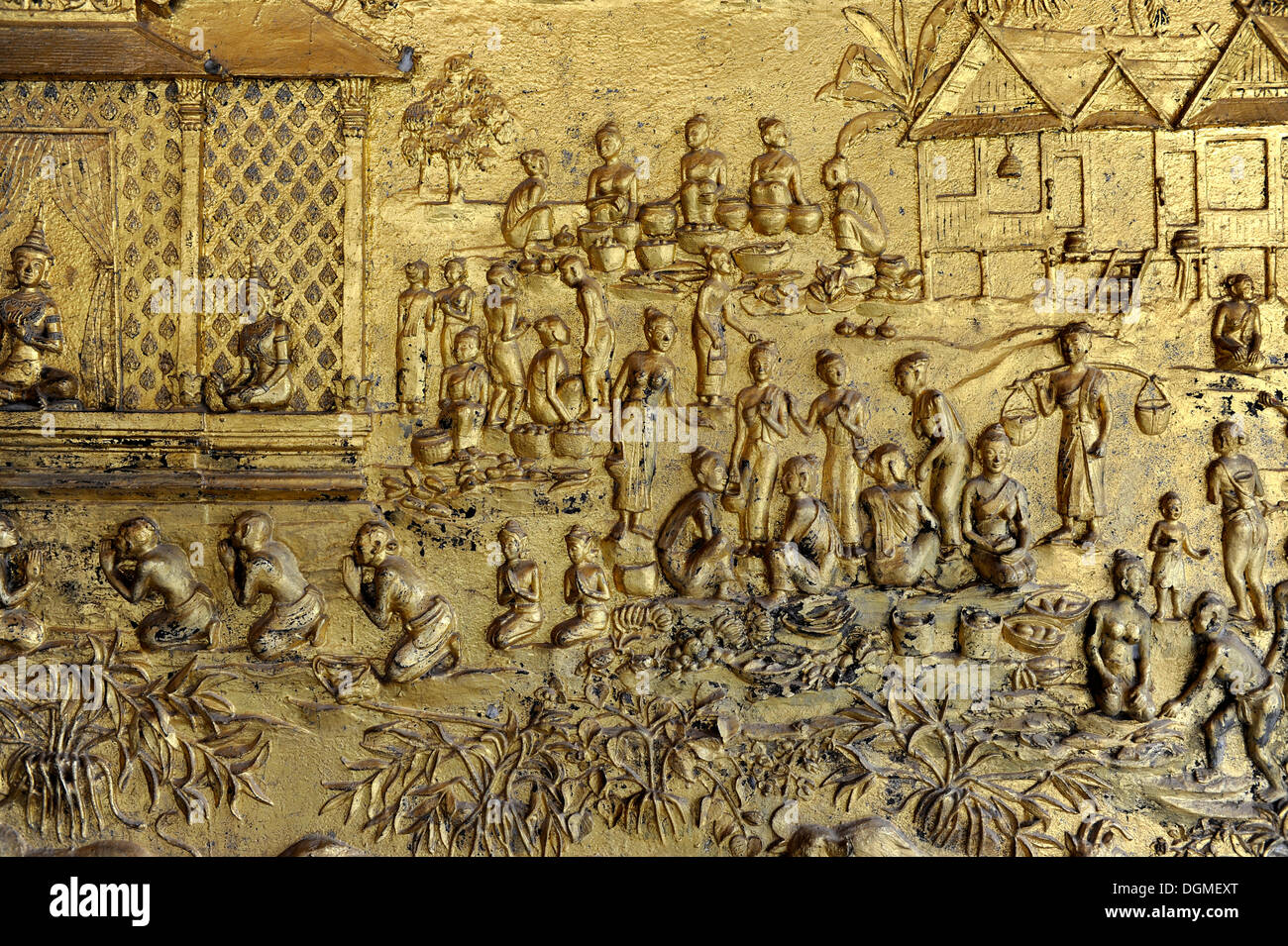 Inside wat mai temple hi-res stock photography and images - Alamy