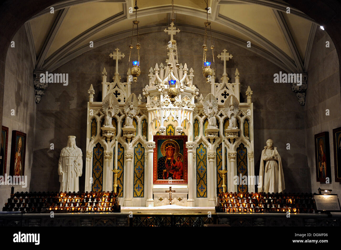 Side altar of St. Patrick's Cathedral, Manhattan, New York City, New ...