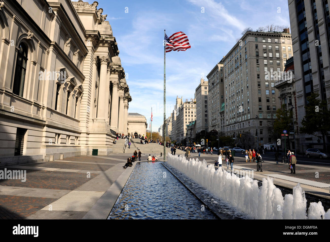 Metropolitan Museum of Art, Met, 5th Avenue, Manhattan, New York City ...