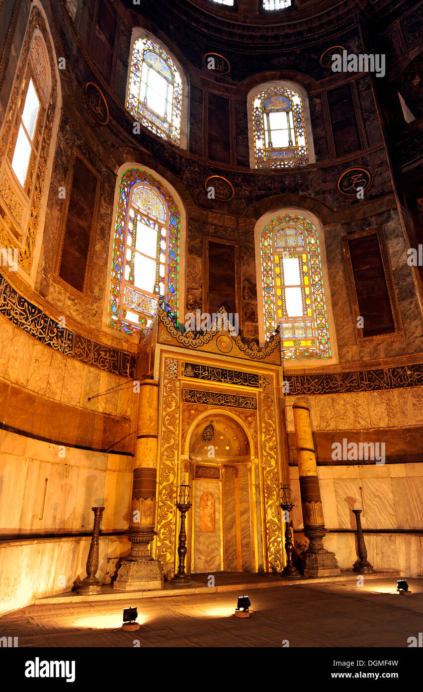 Mihrab prayer niche hi-res stock photography and images - Alamy
